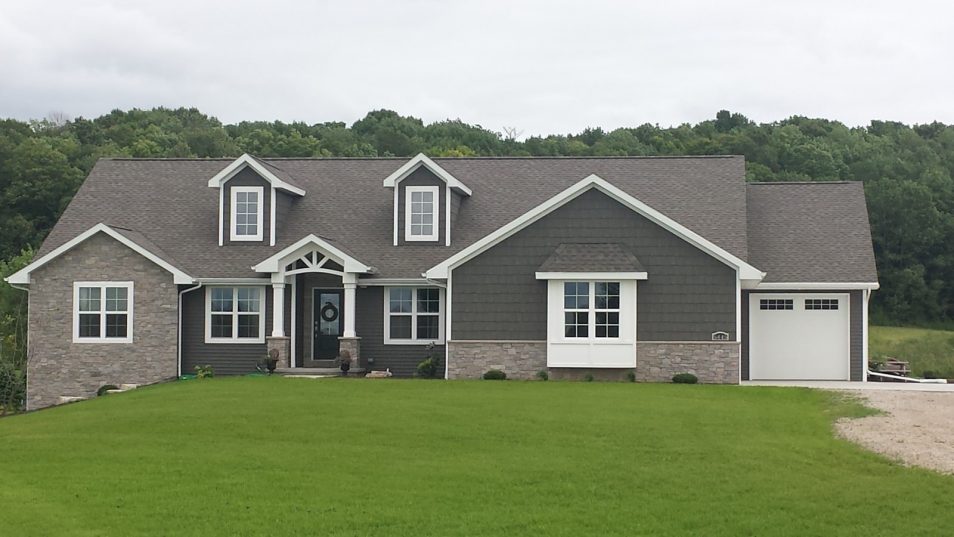 13 Most Impressive Vinyl Siding Ideas for Ranch Style House Remodels ...