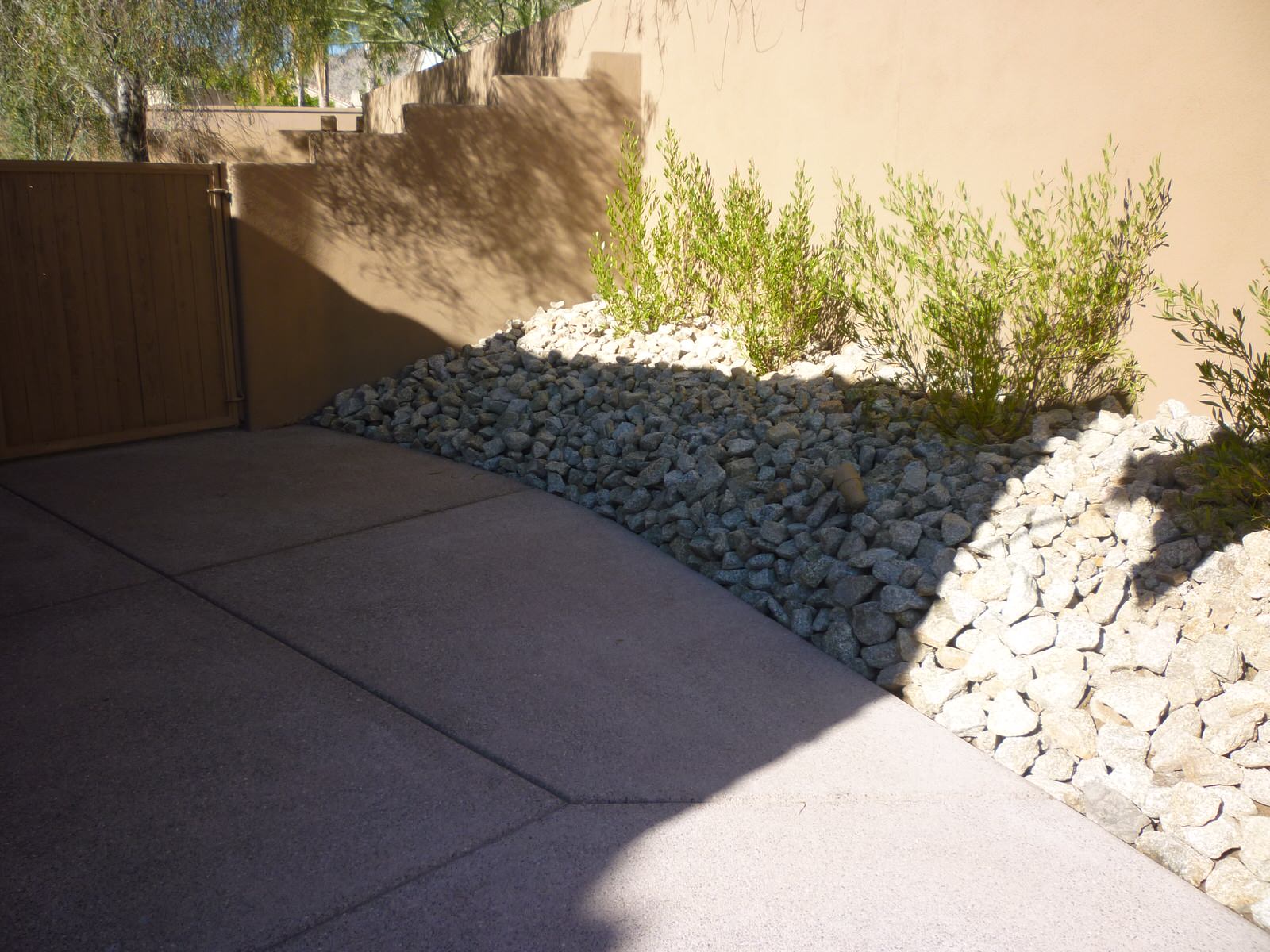 17 Fabulous Rip Rap Retaining Wall Ideas to Evolve Your Way of ...