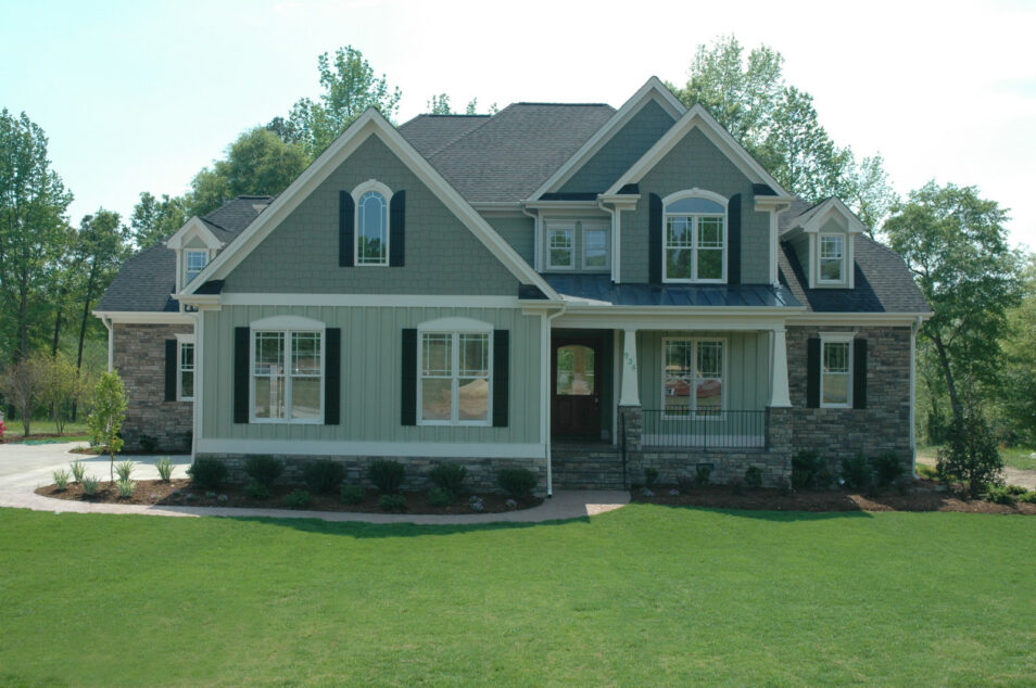 17 Enticing Sage Green Siding Inspirations for a More Subtly Colored ...